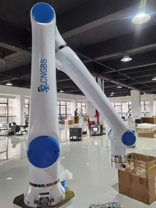 Chinese Brand Educational Robot CNGBS-G05 Cobot 6 Axis With Onrobot RG6 ... Chinese Brand Educational Robot CNGBS-G05 Cobot 6 Axis With Onrobot RG6 ...