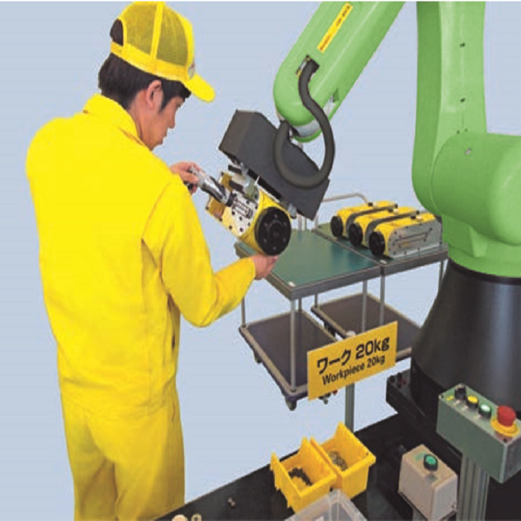 Fanuc Cr 4ia 6 Axis Chinese Robot Arm With Onrobot 2 Finger Gripper And