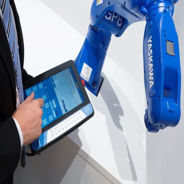 6 Axis Robotic Arm Yaskawa Gp8 With Cngbs Customized Robot Gripper For
