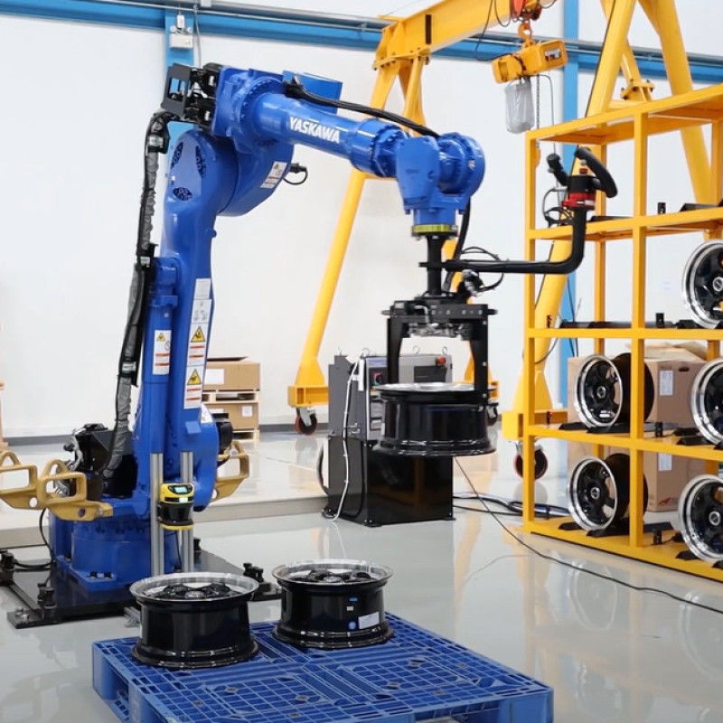 Industrial Yaskawa Robot Arm GP180 With CNGBS Gripper As Pallet Making Machine