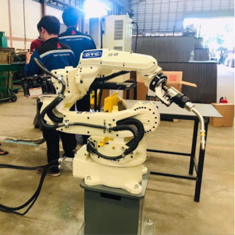 MIG Welding Robot 6 Axis OTC FD-B6 Automobile Welding Robotic Welding ...