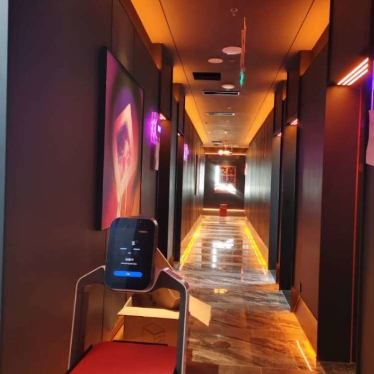 Food Delivery Robot Waiter With AI Artificial Intelligence Service Robot