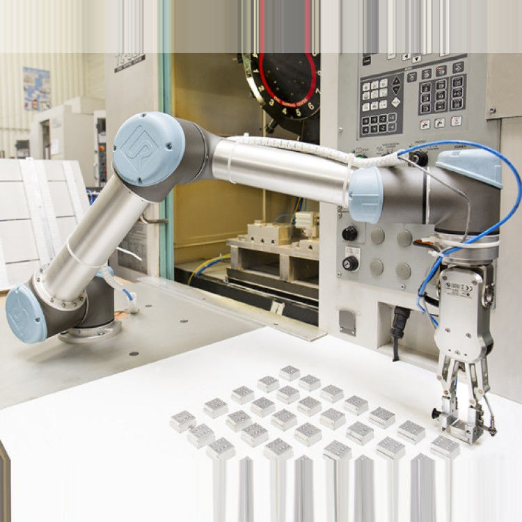 Industrial Robot Universal Robotic Arm 6 Axis UR5e Machinery & Industry Equipment With Gripper ...