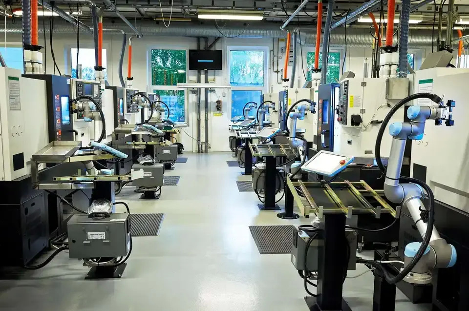 UR UR10 Cobot Robot with SMC Electric Gripper 3-Finger Type LEHS ...