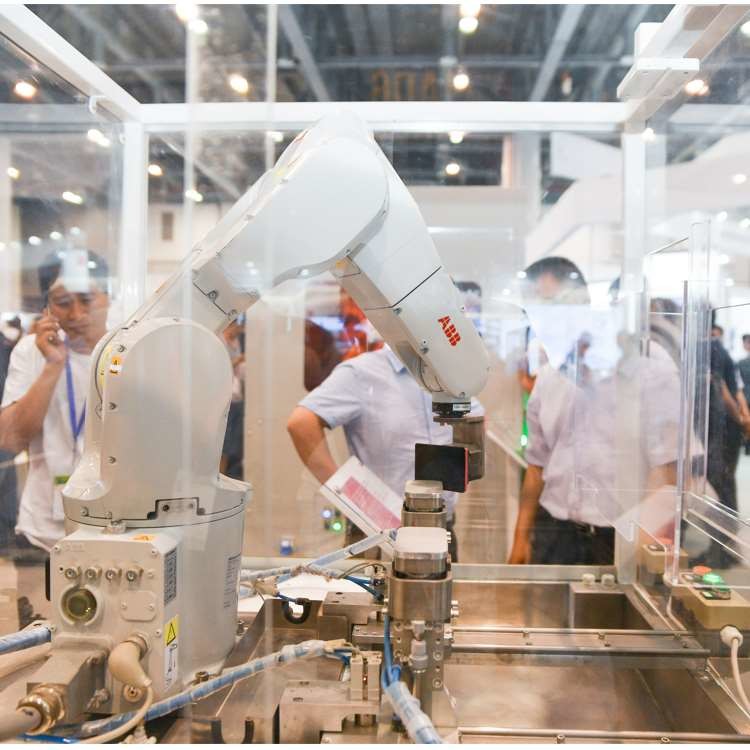 Handling Robotic Arm 6 Axis IRB 1300 With CNGBS Robot Gripper For ...