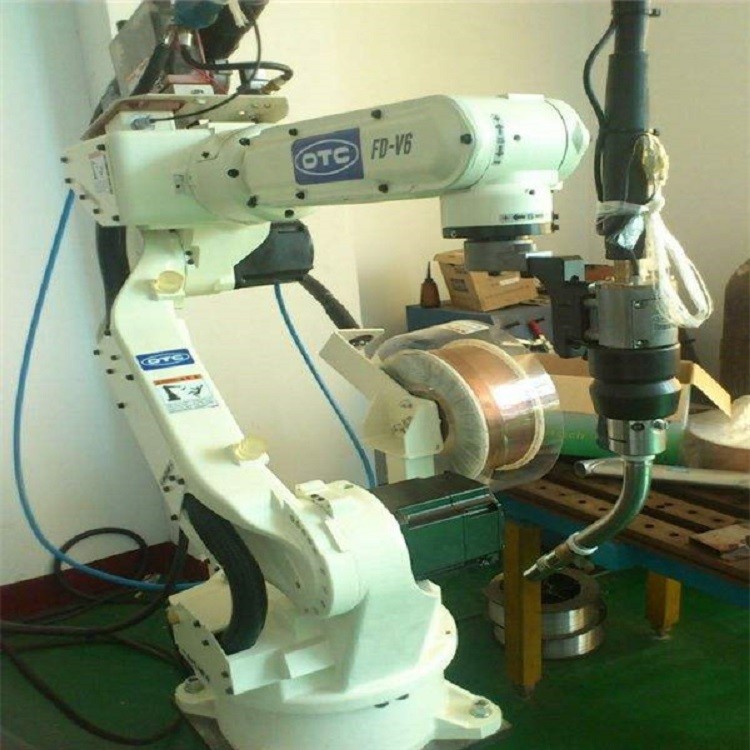 OTC Industrial Robot FD-B6L With 2008MM Reach With ARC Welders And ...