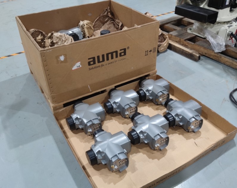 AUMA Electric Valve Actuators SQ and SQR SQREx With AC AM Auma Controls ...
