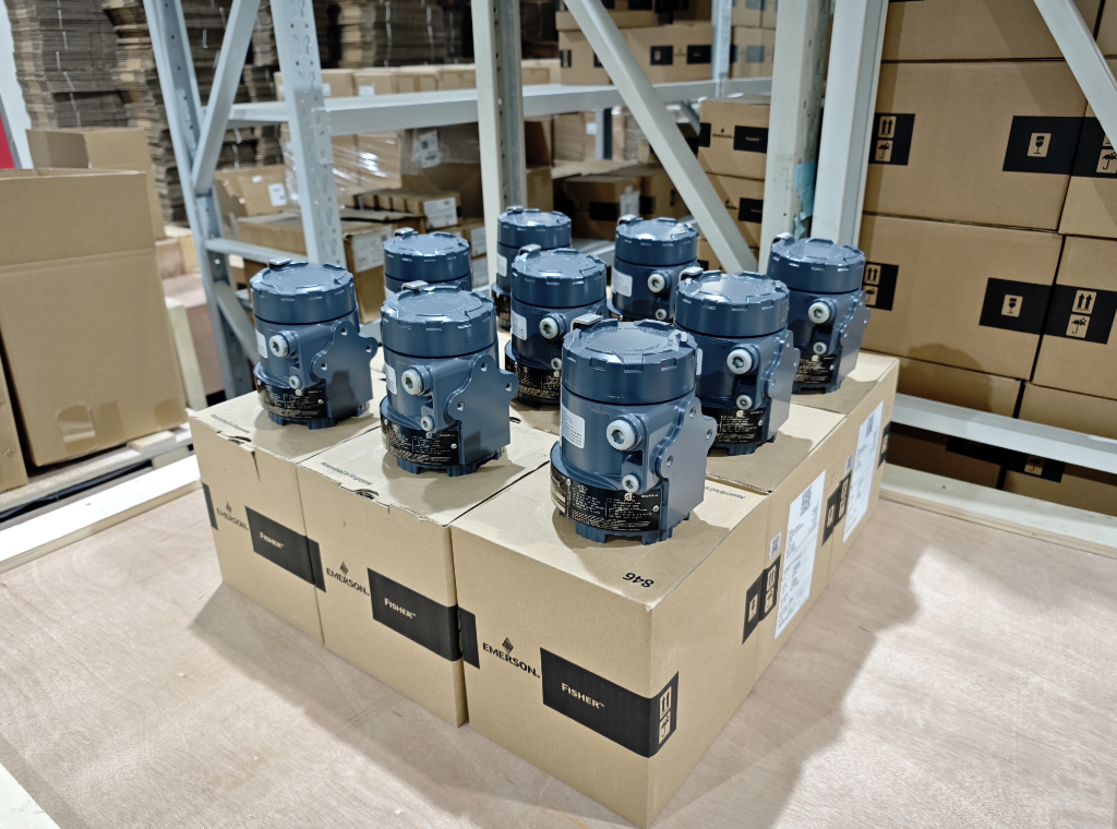 Fisher 846 Pneumatic Control Valve with I/P Converter & Limit Switch