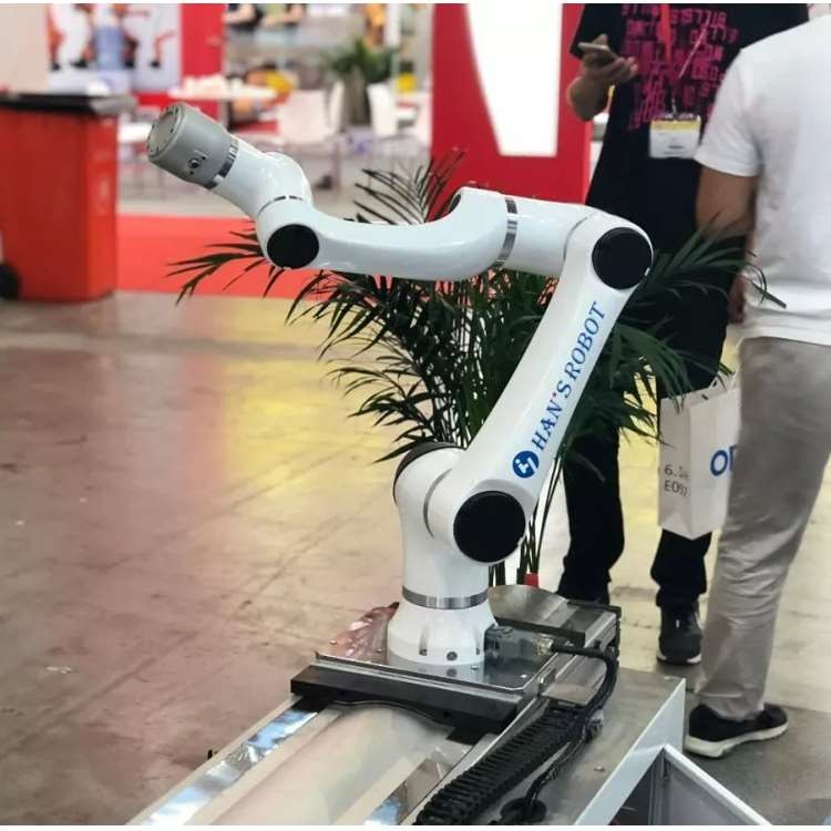 Pick And Place Robot Hans E18 With CNGBS Robotic Gripper And 6 Axis ...
