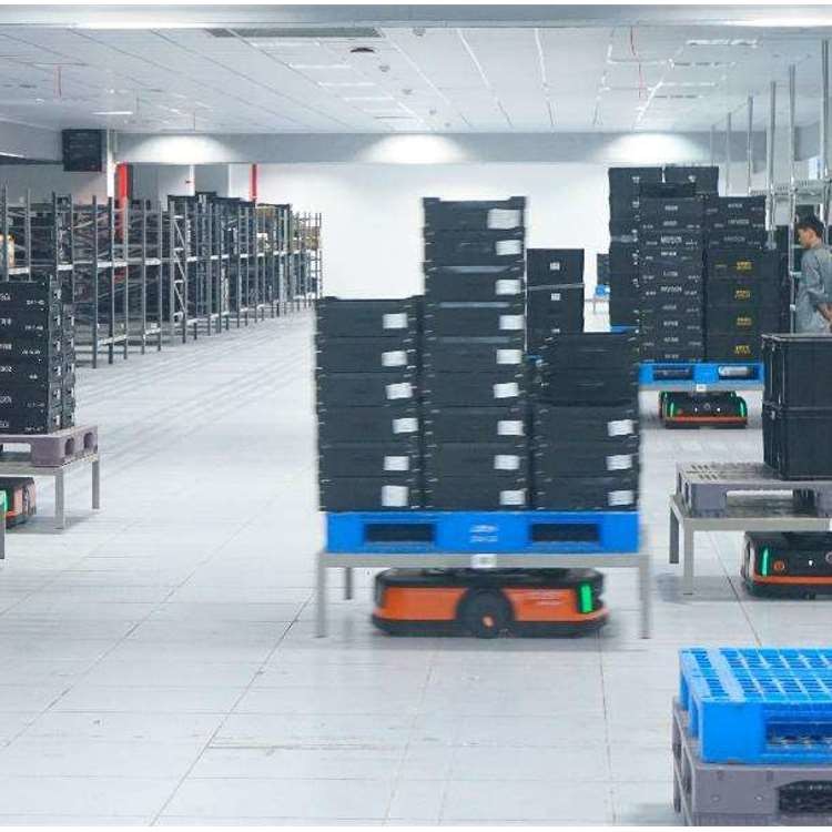 AGV Robot Q3-600C Payload 600kg With CNGBS Cobot Robot Arm For ...